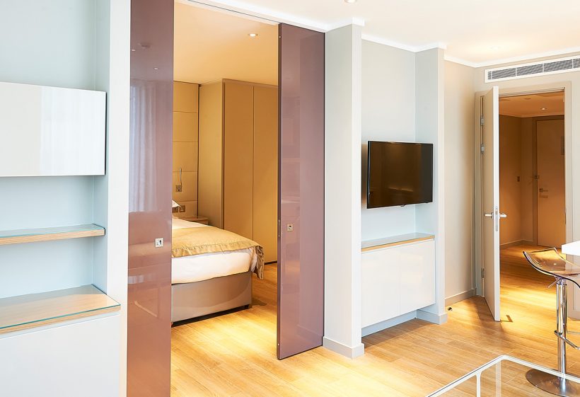 Discover the multiple benefits of sliding pocket doors - Selo