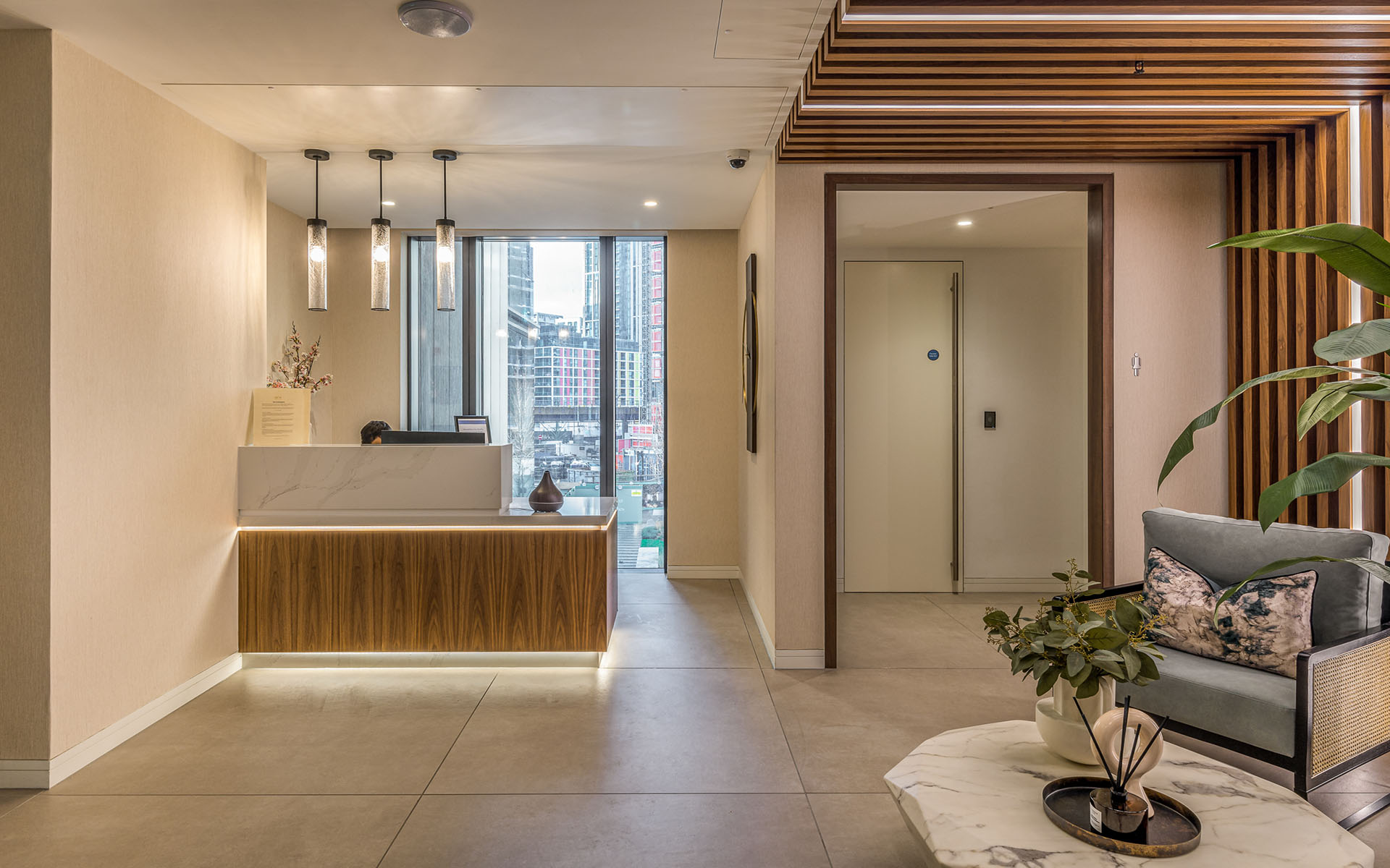 South Quay Plaza - Selo