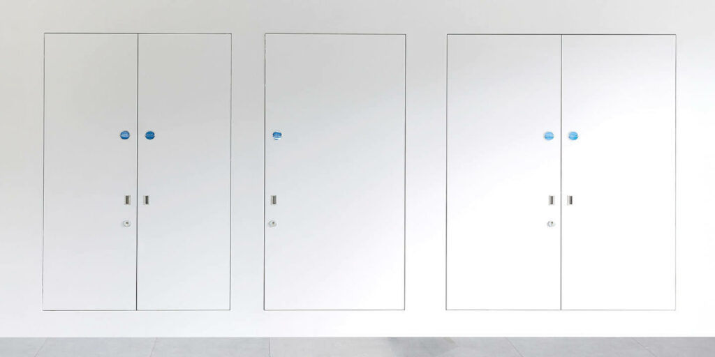 Una® Timber Riser Doors - Selo